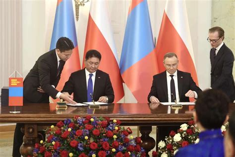 Монгол Польш Улс Иж бүрэн түншлэлийн харилцаа тогтоолоо