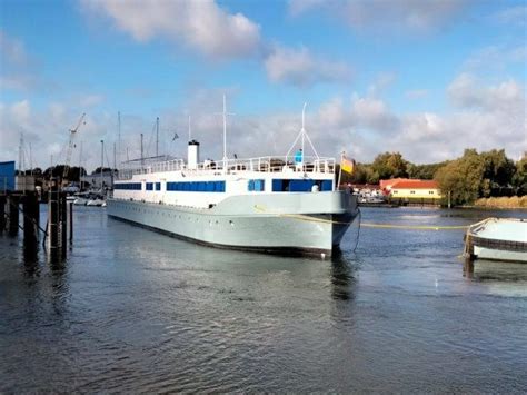 Arcona Schwimmendes Hostel In Wilhelmshaven