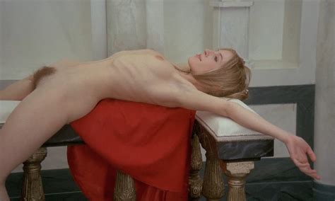 Nackte Florence Bellamy In Immoral Tales