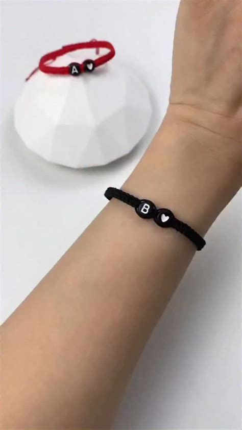 ‎آموزش دستبنددستبنددوستیآلفابافی‎ ‎دوتاآموزش زیباوکاربردی ورق بزنید