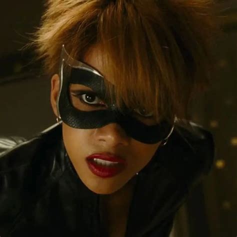 Selina Kyle Catwoman Halle Berry Catwoman Makeup Zendaya Model