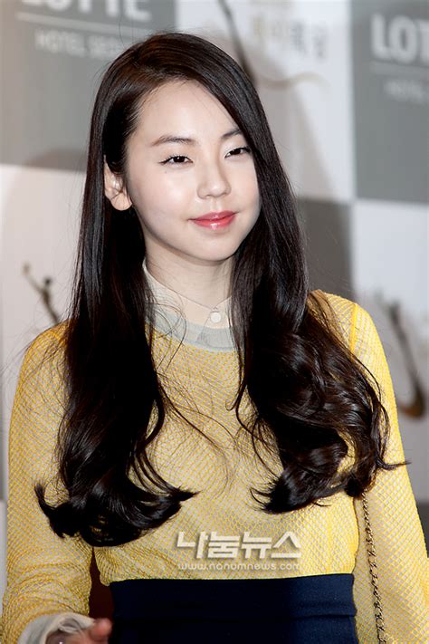 나눔포토 선예 결혼식 소희 ˝매력 넘치는 미소로 축하˝ 나눔뉴스 사랑받는 국민의 신문 기부문화를 선도하는 대표신문