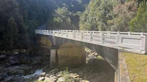 Viral Video Shows Difference Between Western And Eastern Cape Roads