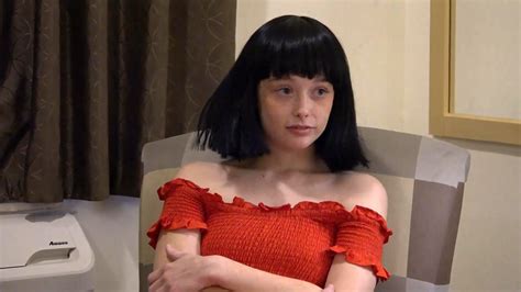 Who Plays Chloe In The Idol Here S Where You Ve Seen Suzanna Son Before