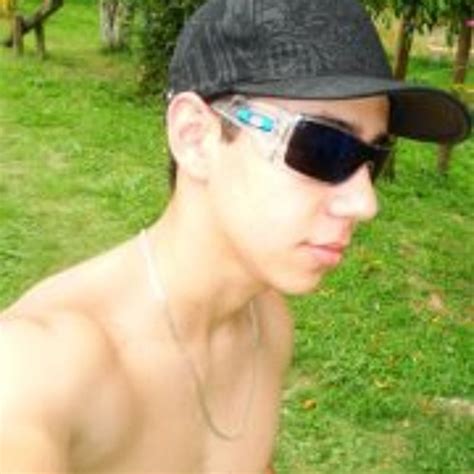 Stream Thiago Porfirio 1 Music Listen To Songs Albums Playlists For Free On Soundcloud