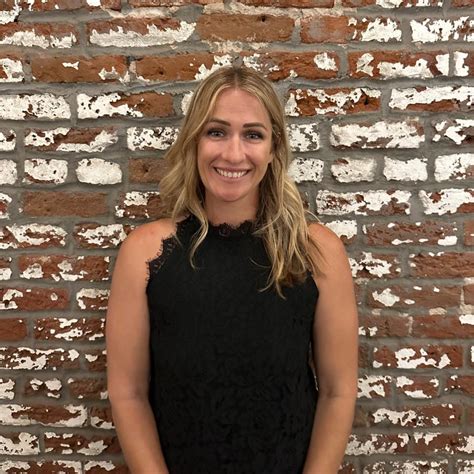 Unwind Massage By Eva