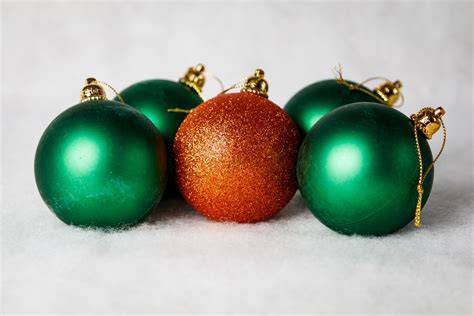 무료 이미지 새해 크리스마스 트리 장난감 장식물 크리스마스 화환 겨울 크리스마스 공 New Years Pictures 크리스마스 사진 휴일 불알 등