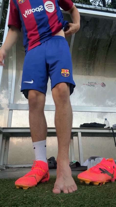 Kris Grippos Feet