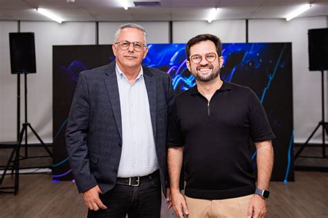 FilipeFlop faz rebranding e agora é MakerHero Economia SC