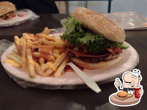 Menu At Burgergil Pub And Bar Mexico