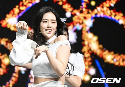 아이브 유진 윙크 [사진]