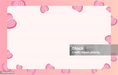직사각형 프레임에 하트 모양의 종이 컷 요소에는 여유 공간이 있으며 분홍색 달콤한 배경이 있습니다 해피 발렌타인 데이 생일