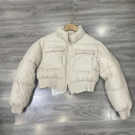 유투미월드 당일 출고 페스트리스 화이트 무지 패딩 Up 유투미월드 당일 출고 페스트리스 화이트 무지 패딩 Up