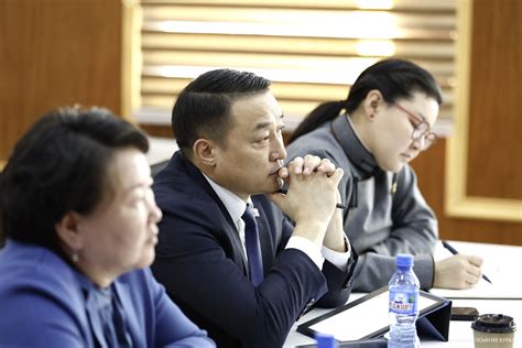 УИХ ын дарга Д Амарбаясгалан Ховд аймгийн Жаргалант сумын иргэд бизнес эрхлэгчид хууль шүүхийн