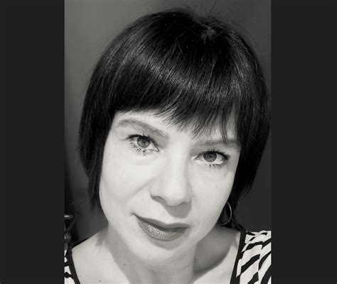 YÜksek Raftakİ Edebİyat Ayşe Nilay Özkan Panzehir Dergi