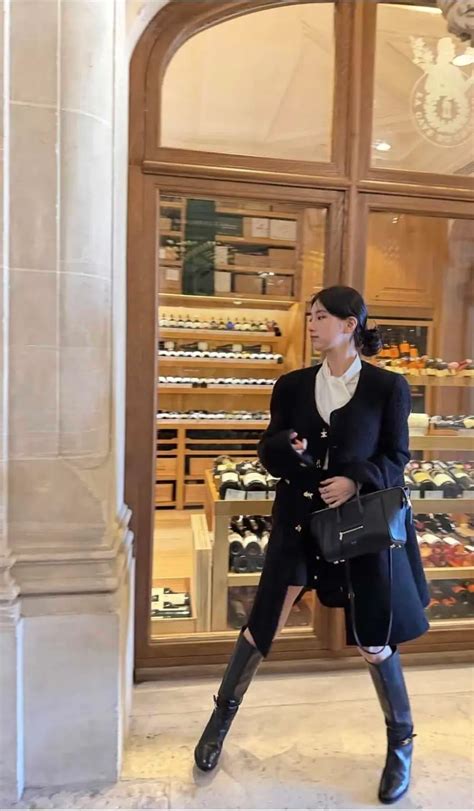 Suzy Traveling With A Luxury Bag Worth 5 Million Won Everyday Life