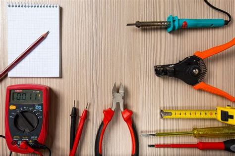 How To Test A Solar Panel With A Multimeter SolarFeeds Magazine
