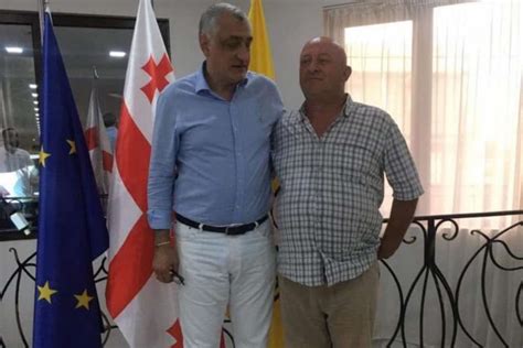 როდესაც „ლელოს მიყოლებით ტოვებენ ჩემი კოლეგები და მეგობრები ვერ დავრჩები ამ მევახშისა და