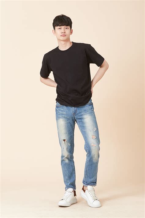 20수 베이직 라운드 반팔 백색 티셔츠 우리티 단체티셔츠주문제작