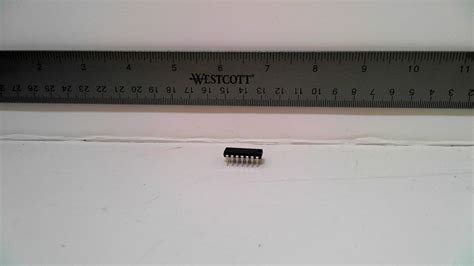 Ic Adc0820 Ad Converter