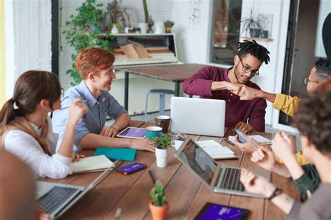 7 Tips On Building And Maintaining An Sre Team In Your Company Squadcast