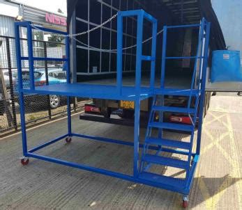 Lorry Trailer Mobile Unloading Platform With Steps Ladder Warehouse