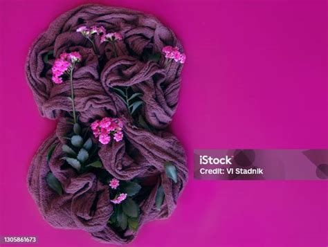 세계 여성의 날 배너 전단지 3 월 8 일 아름다운 엽서 분홍색 배경에 여덟 의 그림의 모양에 직물과 함께 꽃 0명에 대한 스톡 사진 및 기타 이미지 Istock