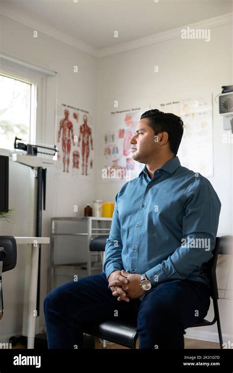 Man Exam Room Hi Res Stock Photography And Images Alamy