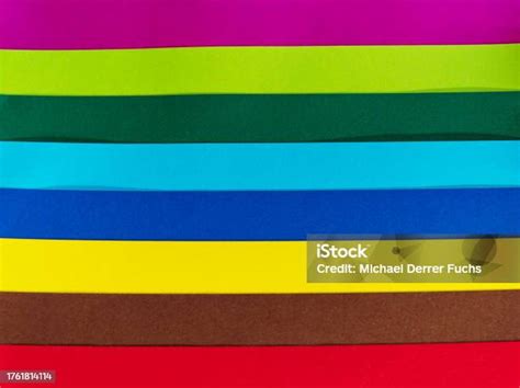 평면 종이로 만든 다양한 색상의 추상적인 기하학적 패턴의 경치 좋은 모습 0명에 대한 스톡 사진 및 기타 이미지 0명 그라데이션 기하 도형 Istock