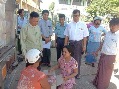သရက်ချောင်းမြို့နယ်တွင် ရပ်ကွက် ကျေးရွာများရှိ အိမ်ထောင်စုများအား အခြေခံစားသောက်ကုန်များ ထောက