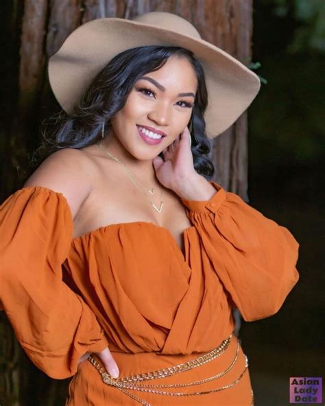 Elegant Filipino Women What Makes Filipino Girls The Best Wives