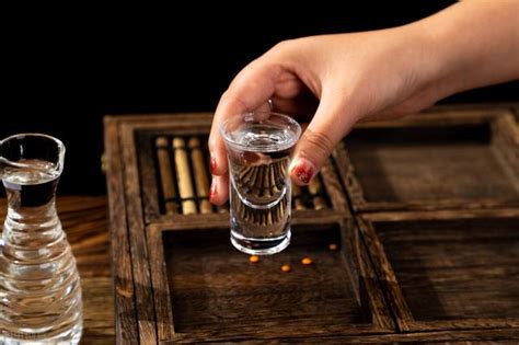 白酒品牌銷售額第一五糧液第二醬香型和濃香型酒有何區別 每日頭條