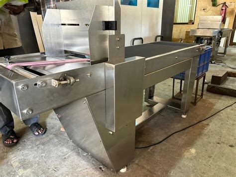 Industrial Batch Coding Conveyor Machine At ₹ 115000piece कोडिंग कन्वेयर In Ahmedabad Id