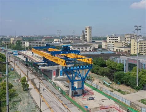 架桥神器国内首台智能装配造桥机成功运行 土木在线
