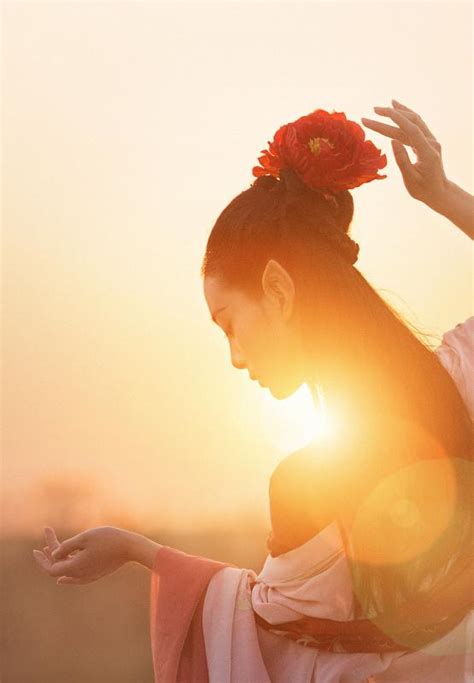 漢服古裝紅衣女子 古風寫真 每日頭條