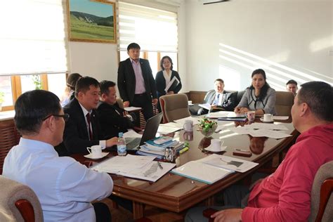 ТЭРГҮҮЛЭГЧДИЙН ХОЁРДУГААР ХУРАЛДААН БОЛЛОО