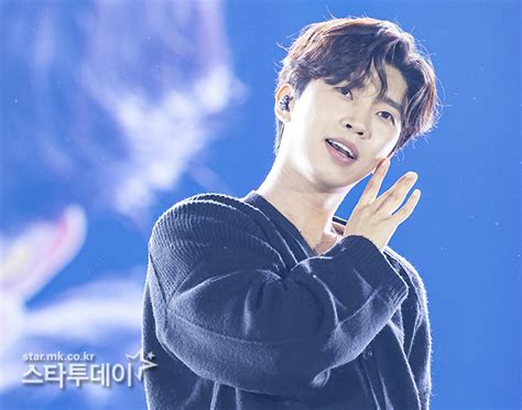 포토 임영웅 디테일한 매력 스타투데이