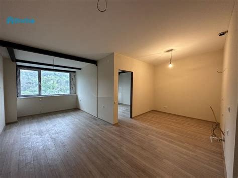 იყიდება 2 ოთახიანი ბინა თბილისი საბურთალო პოლიტკოვსკაიას ქუჩა