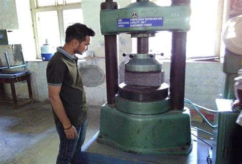 Setup Of Compressive Strength Test Download Scientific Diagram