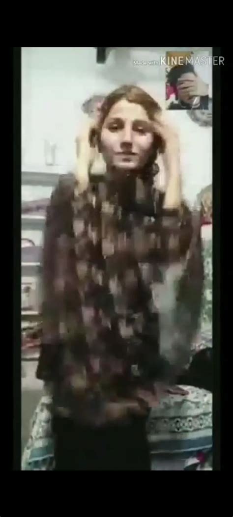 Cute Pakistani Girl Stripping And Teasing Her Bf Link In Comments 😘😘😘 Scrolller