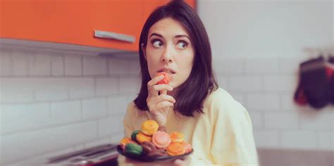 7 Signs You Have A Really Dangerous Sugar Addiction Yourtango