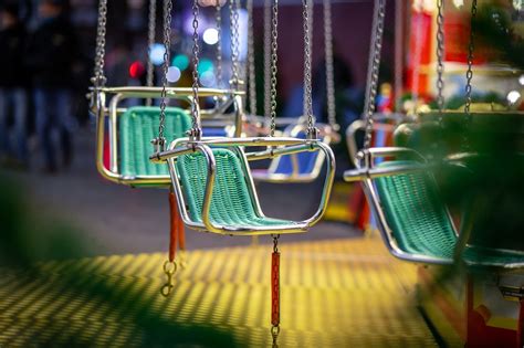 Ruba Pc Da Una Scuola E Incasso Delle Giostre Per Bambini Arrestato Un 37enne Nel Messinese