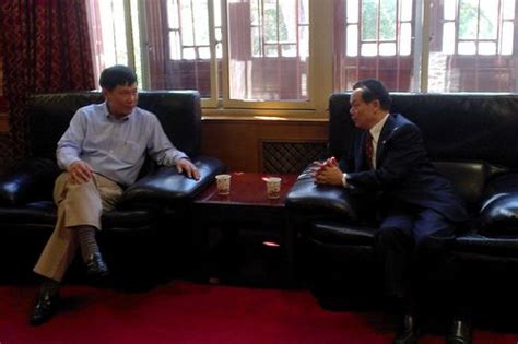 周其凤校长会见美国科学院院士毛河光博士一行