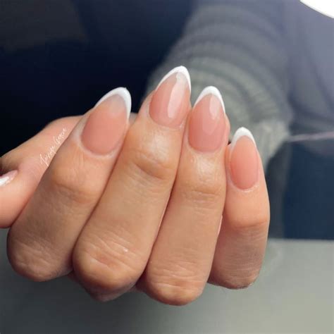 Diseño De Uñas Sencillas Almendra 【ideas E ImÁgenes】