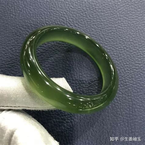 如何正确的选购岫玉手镯 知乎