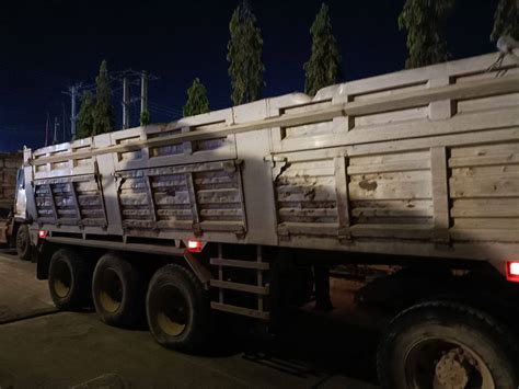 អាណោចអាធ័មណាស់ ជិះម៉ូតូរអិលដួលចូលក្រោមរថយន្តដឹកថ្មកិនស្លាប់ភ្លាមមួយរំពេច សារព័ត៌មាន នគរវត្ត