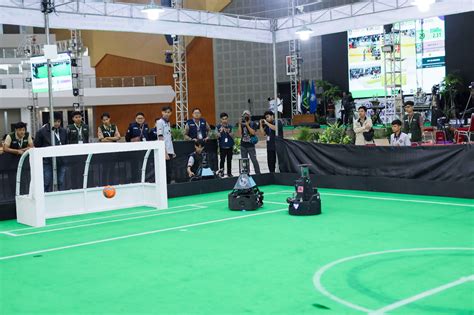 Kontes Robot Sepak Bola Indonesia Beroda Kri 2024 Juri Berharap