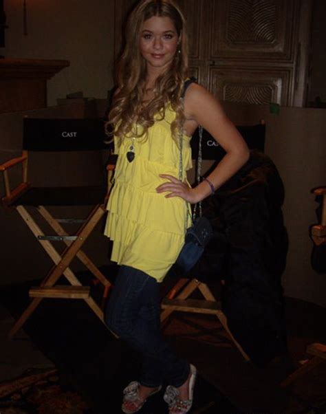 Sasha Pieterse Pretty Little Liars Season 1