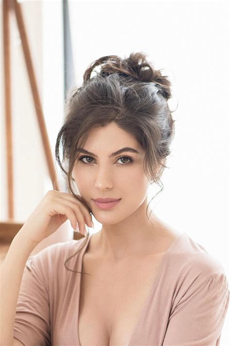 Iranian Actress Elnaaz Norouzi 60 Photos Moonagedaydreamfilm