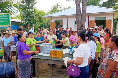 ကံမမြို့နယ်တွင် ပြည်သူများအား စားအုန်းဆီများ ဈေးနှုန်းချိုသာစွာဖြင့် ဆက